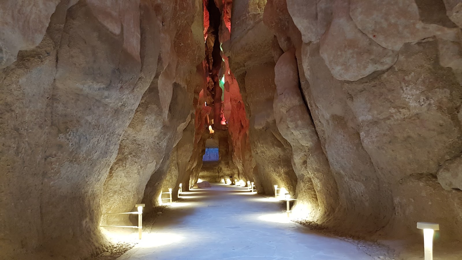EXPLORING THE MYTH BEHIND THE CAVE: A Day At The Judas Cave
