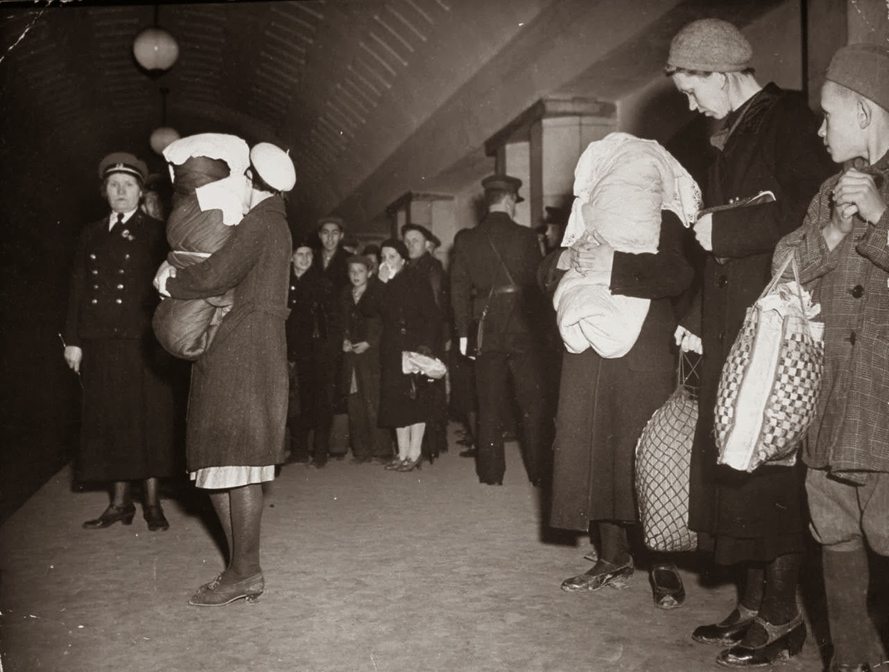 21 Vintage Pictures Capture Everyday Life of the USSR in the 1930 and ...