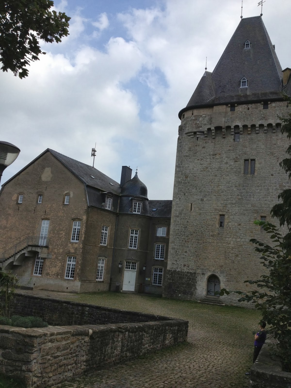 Livin' La Vida Luxem: Freda and the Sept Chateaux
