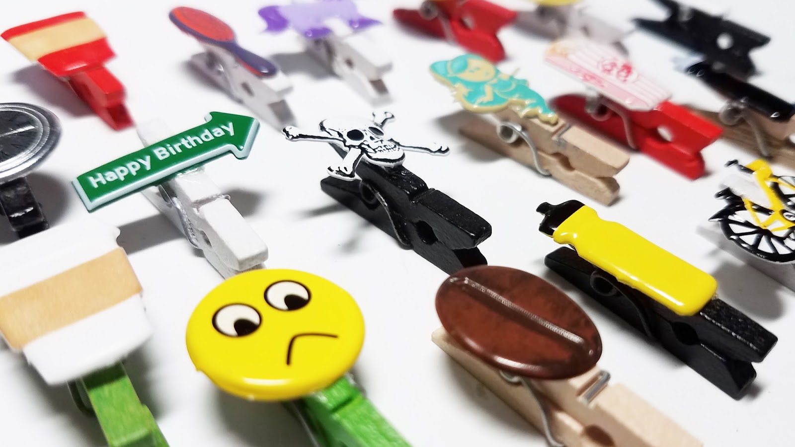 Erin Reed Makes: DIY Brad Mini Clips **Canvas Corp & Beacon & Eyelet ...