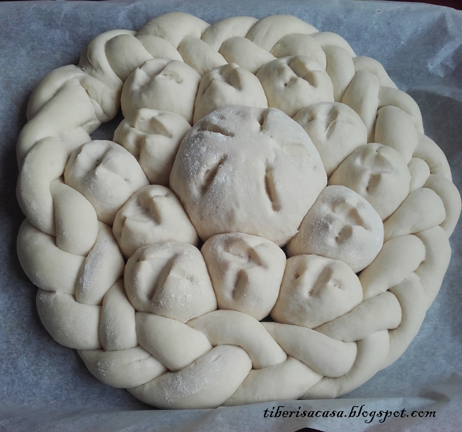 TIBERIS : ~~ Panes decorados y diferentes tipos de formas de pan