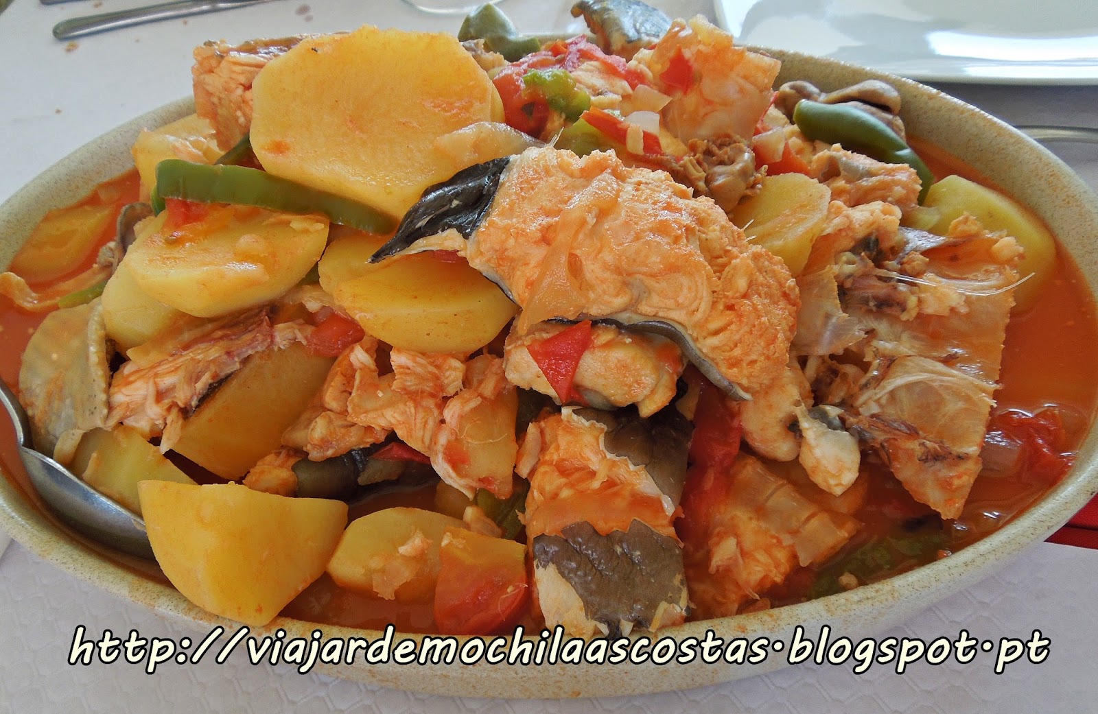 Viajar de Mochila às Costas: Ensopado de peixe à Portuguesa