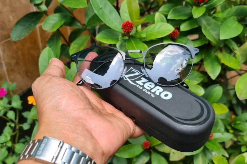 Perbedaan Kacamata Anti Radiasi Lensa Photocromic Dan Lensa Bluray ...