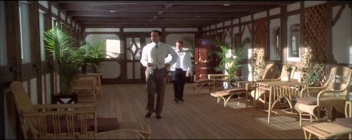 De Titanic in miniatuur.: Het Titanic Private promenade deck