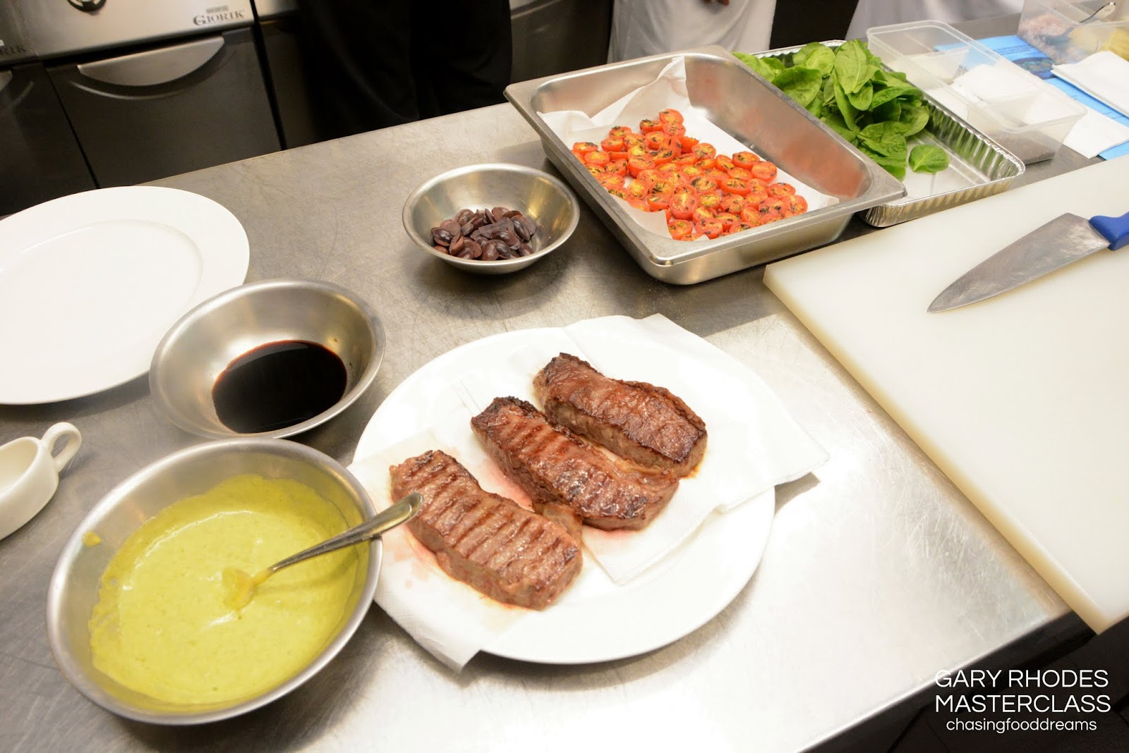 CHASING FOOD DREAMS: UK Celebrity Chef Gary Rhodes Cooks for Malaysia ...