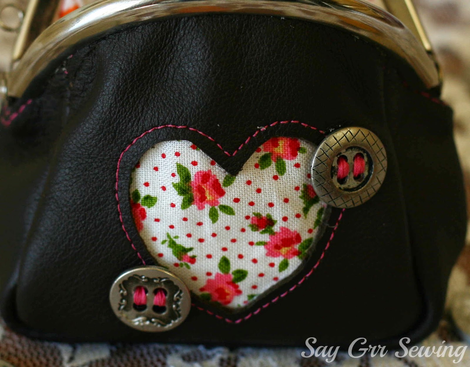 Say Grr Sewing: Leather Love Coin Purse