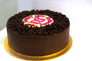 Upper Crust Bakery: Chocolate Cake