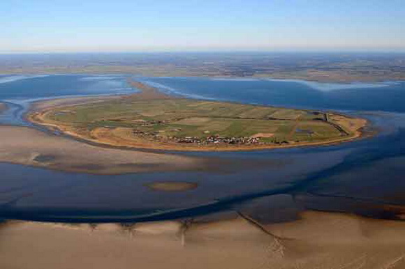 THE WORLD GEOGRAPHY: 14 Interesting Tidal Islands