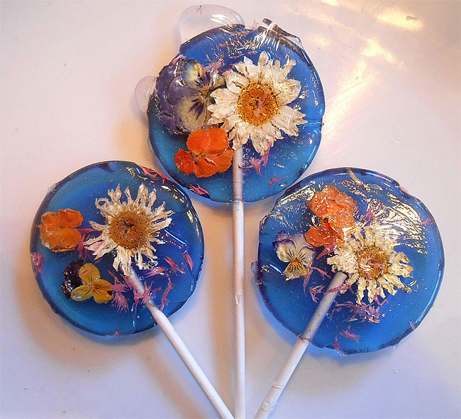 Edible Flower Petals Preserved In Unique Lollipops