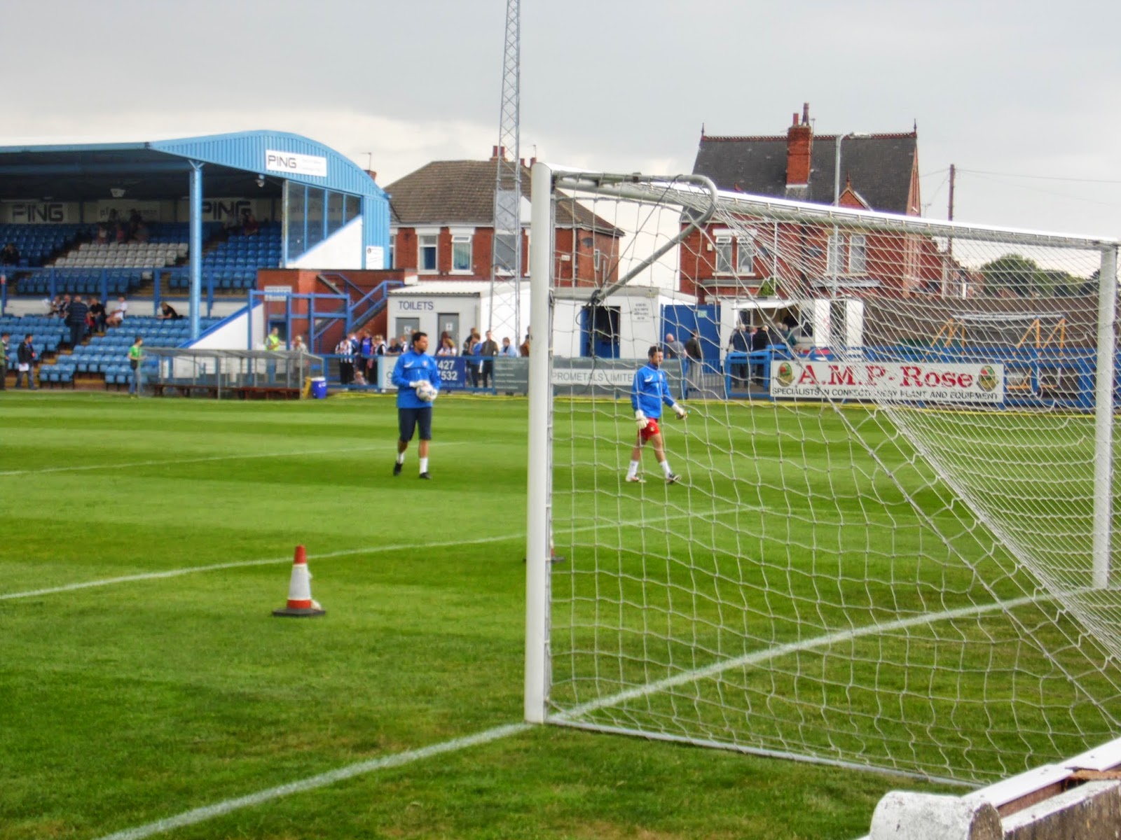 Football Grounds And Reviews: Gainsborough Trinity Vs Grimsby Town