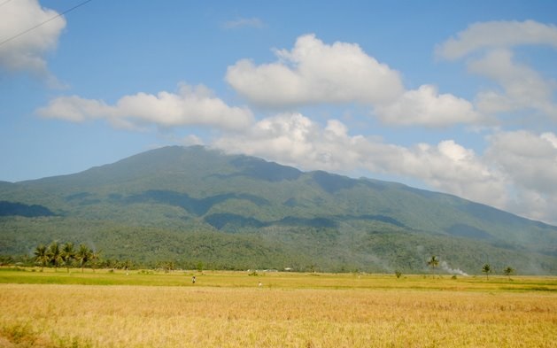 Bicolano Myths : LEGEND OF THE THREE MOUNTAINS OF BICOL