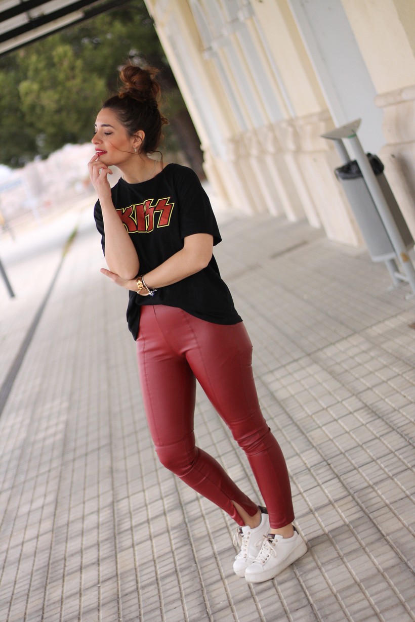 THE DREAM IS PARIS: Red lader pants