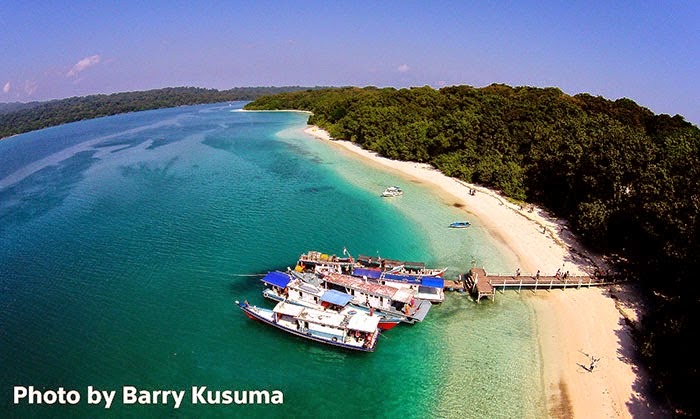Peucang Island, Tourist Beaches and Woods in the West end of the Island ...