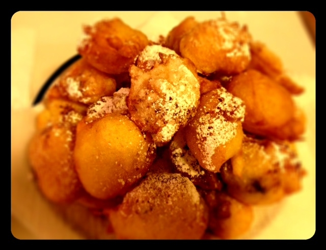 Christina's Sweet Nothings: Dutch Oliebollen (Oil Balls)