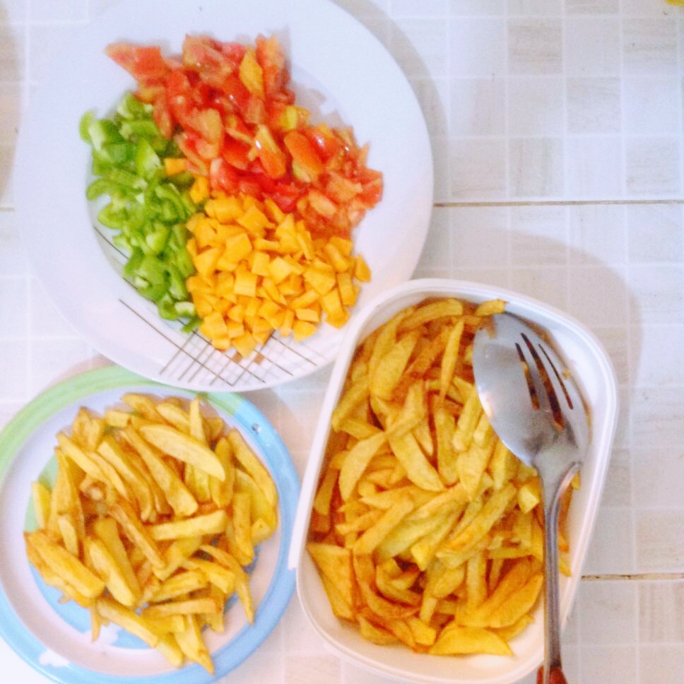 The Marietta DeGrant Blog: 🎀 🎅🎄A Merry Chips-Mayai 🙌