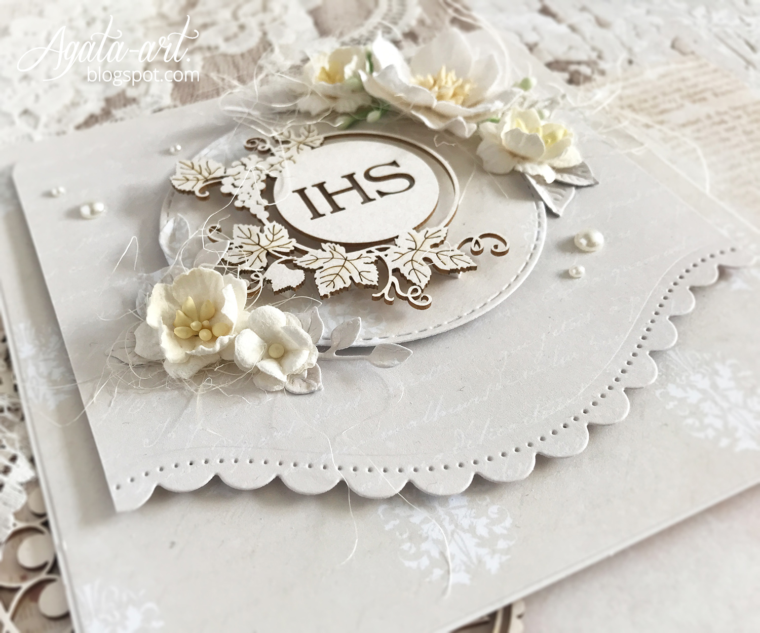 14 Craft Bar: Holy Communion card