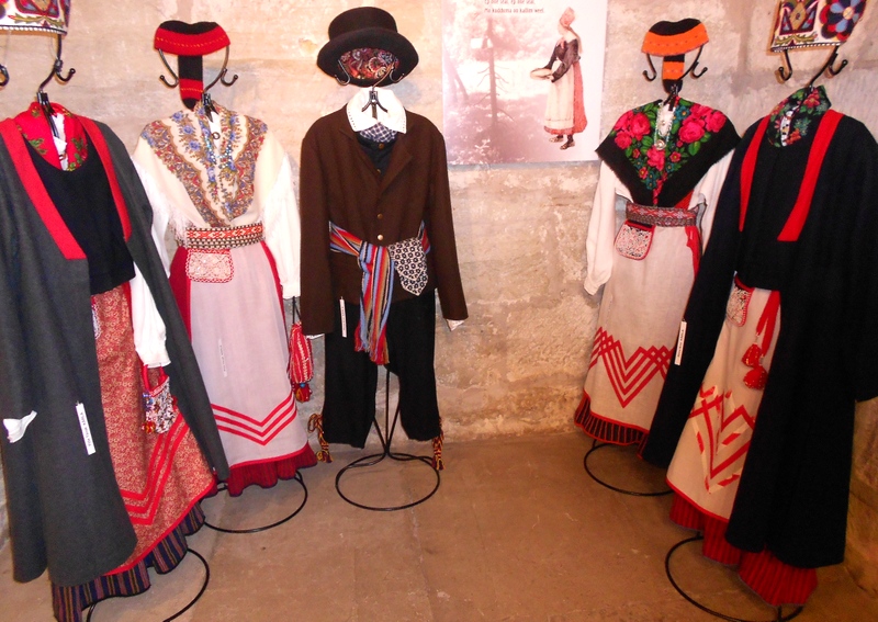 KadakMari: Rahvarõivas - puhas ilu