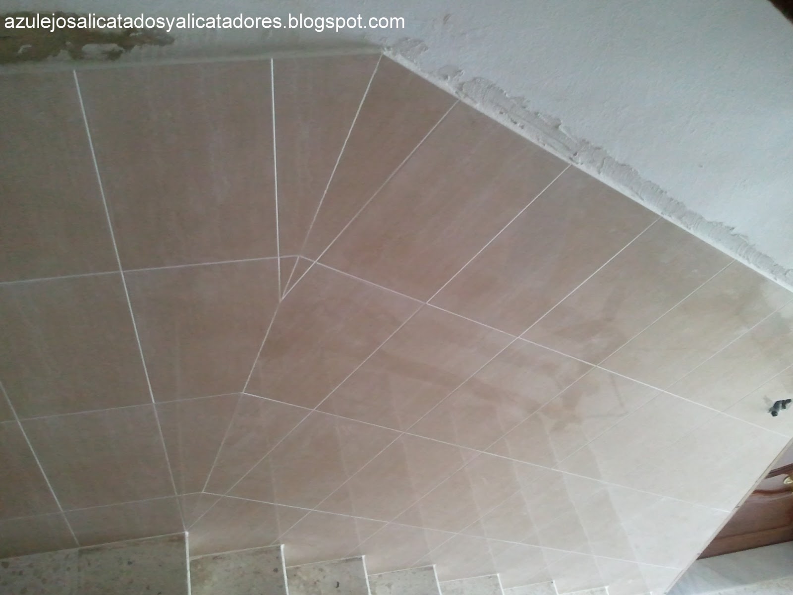 AZULEJOS, ALICATADOS Y ALICATADORES.: alicatar abanico de escalera