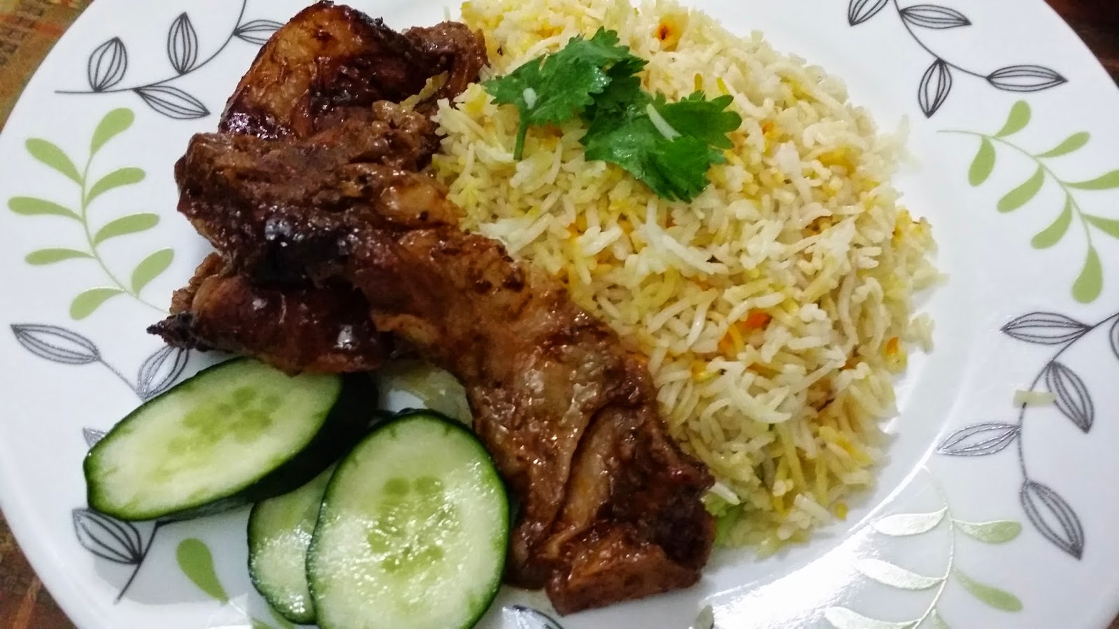 ZULFAZA LOVES COOKING: Yellow rice aka nasi minyak arab (roz/rez asfar)