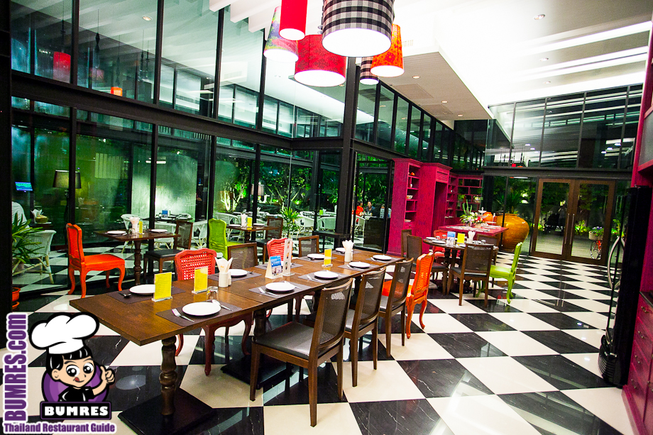 Restaurant Review - Bangkok (mostly) - All Around The World!: Taling ...