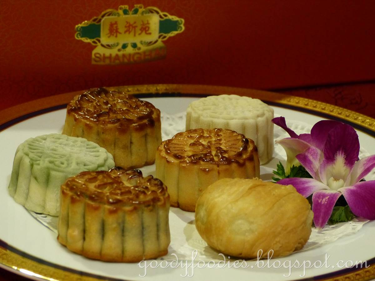 GoodyFoodies: 2013 Mooncakes @ Shanghai, JW Marriott KL & Li Yen, The ...