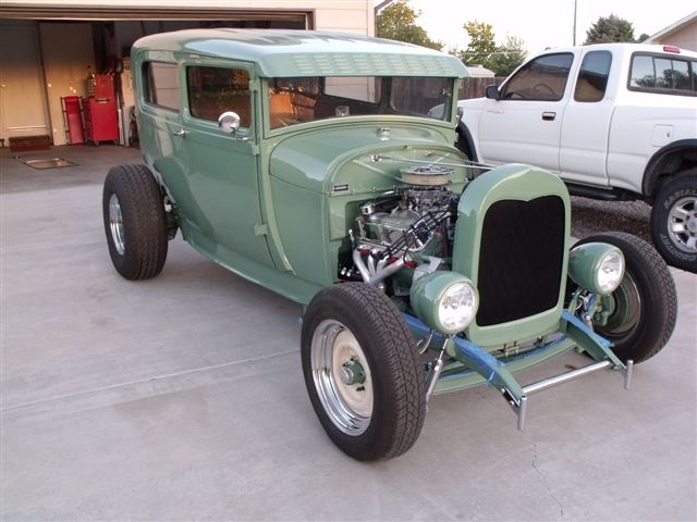 VAPHEAD: 1928 sedan custom 1932 frame