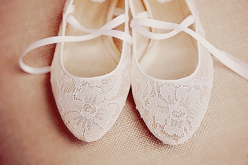 Queen Of Funky DIY: Inspiration: Ribbon Shoes