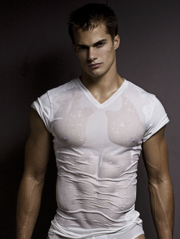 L'Homme du Jour: SETH KUHLMANN