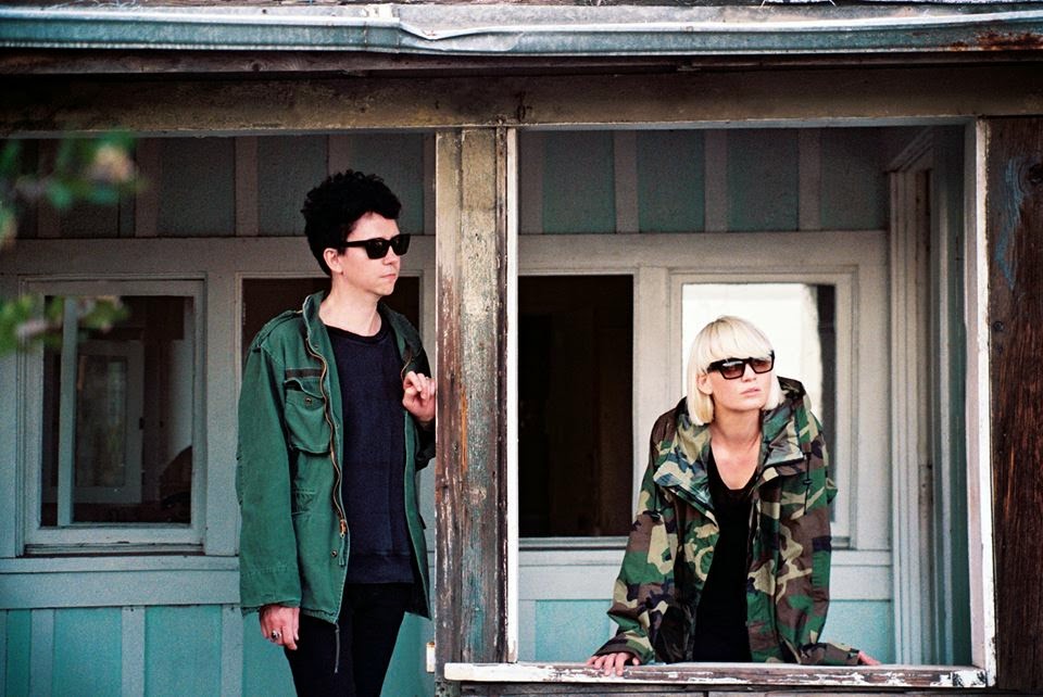 POWERPOPULIST: The Raveonettes' New Sisters