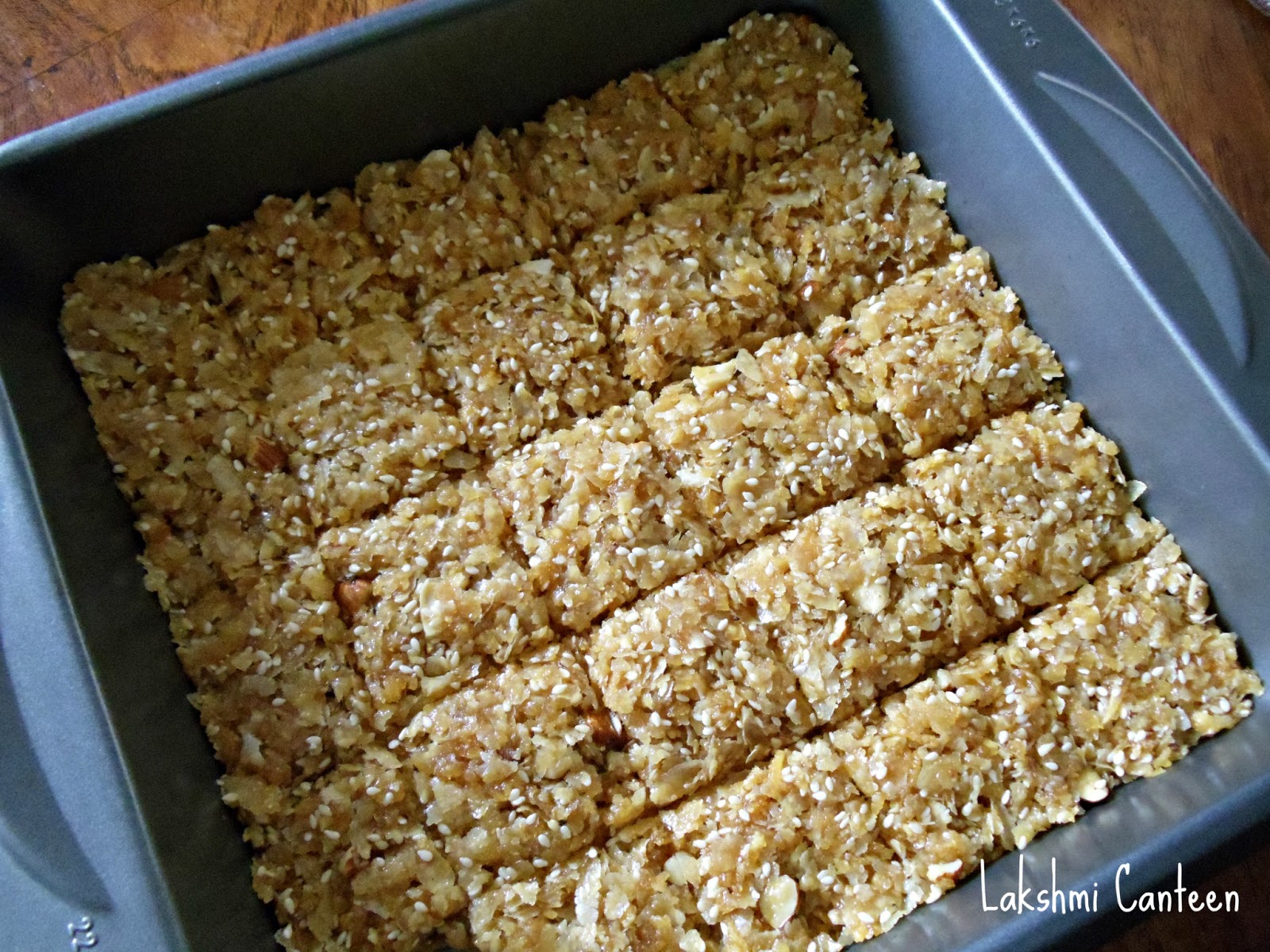 Lakshmi Canteen: Phova Maandi (Rice Flakes Burfi)