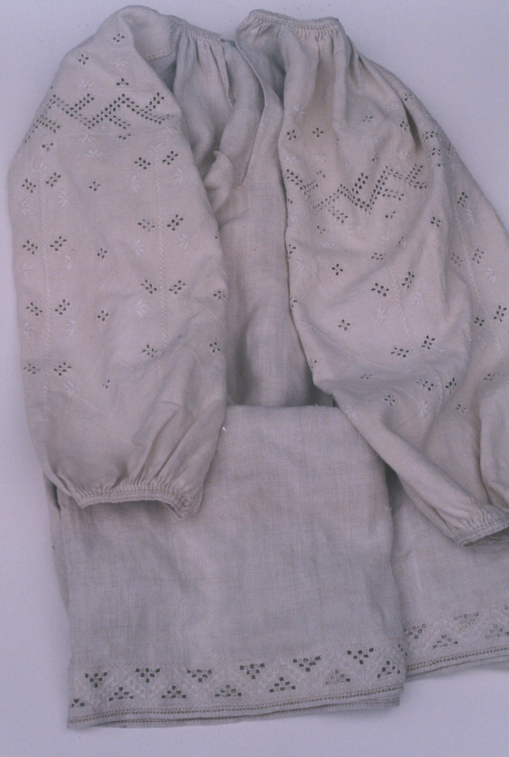 FolkCostume&Embroidery: Poltava style cutwork embroidery, Ukraine