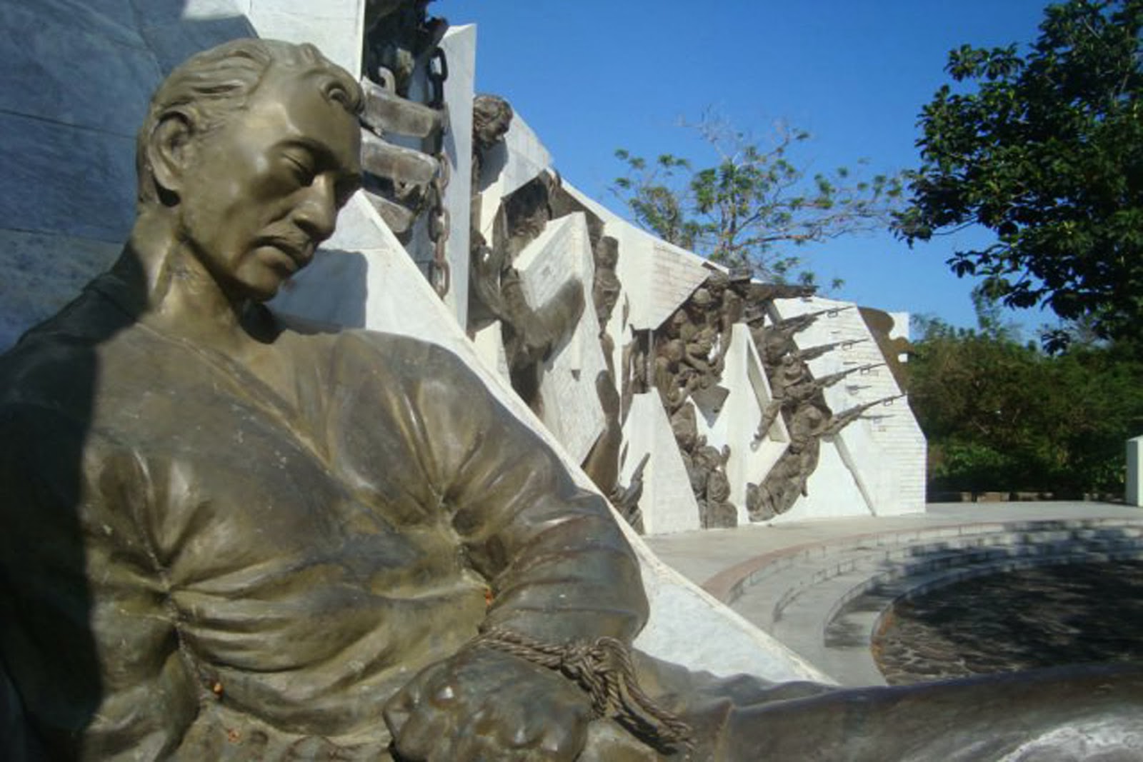 Dince's Chronicles: MT. NAGPATONG AND THE BONIFACIO HISTORICAL ...