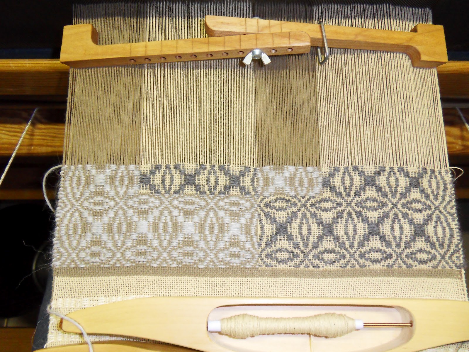Tissage - Handweaving: double weaving overshot samples