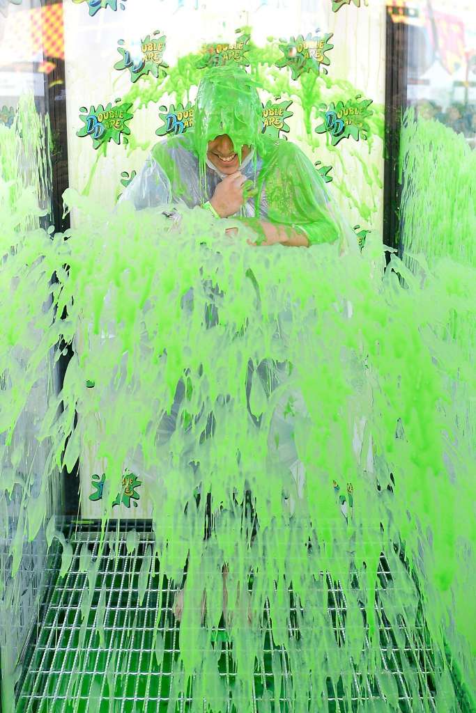 NickALive!: Clusterfest ‘Double Dare’ Course Gets Visit From Original ...