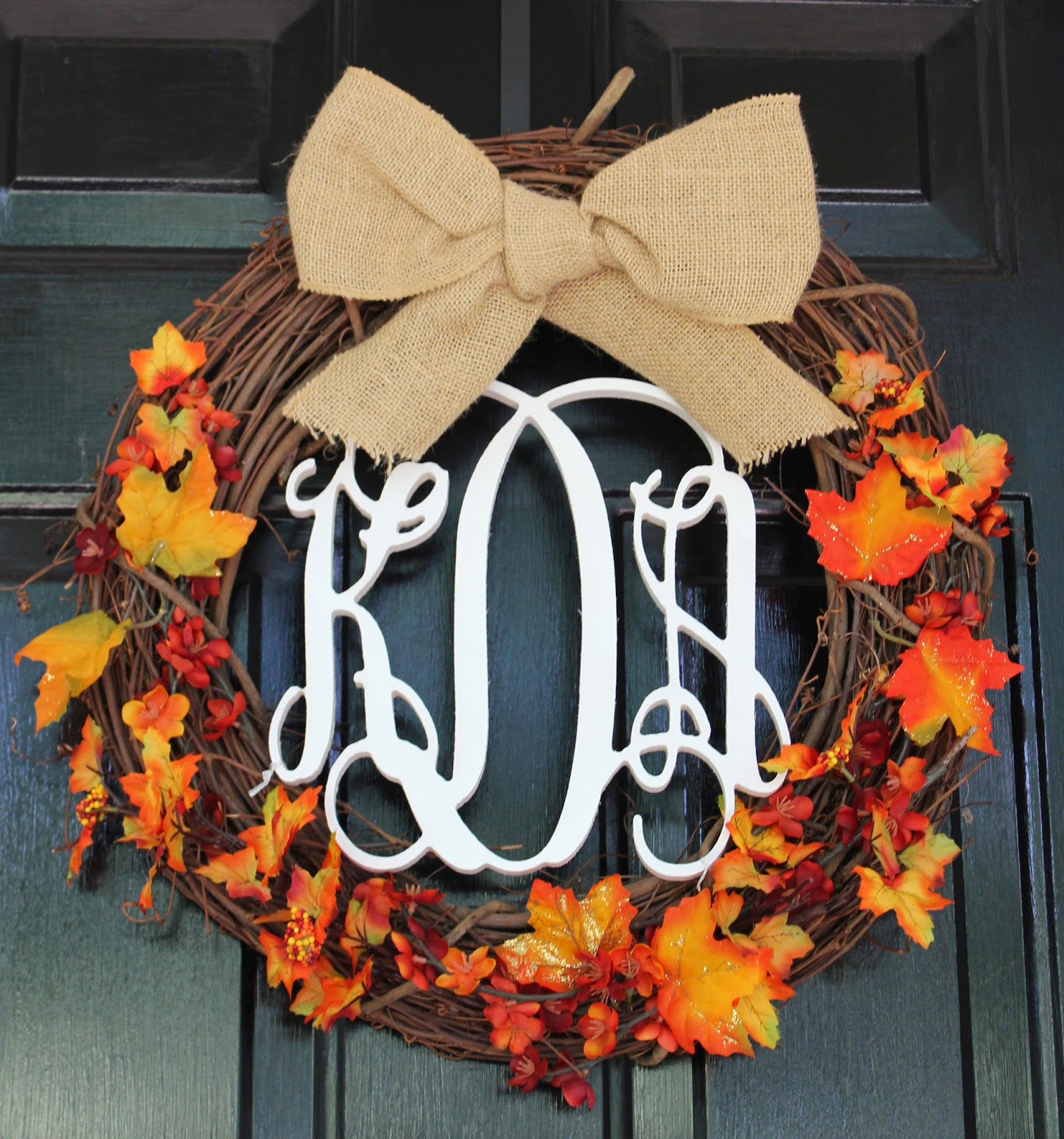 Shop. Teach. Georgia Peach.: DIY Monogrammed Wreath