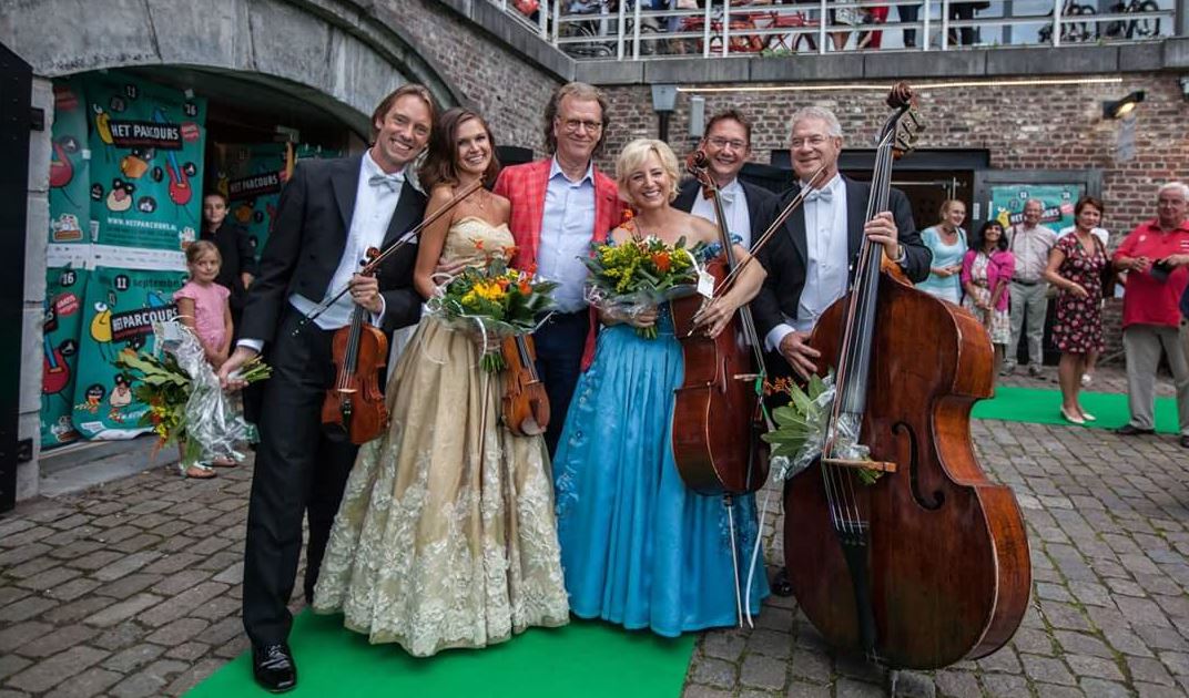 ANDRE RIEU FAN SITE THE HARMONY PARLOR: The Stand-Alone Violinist ...