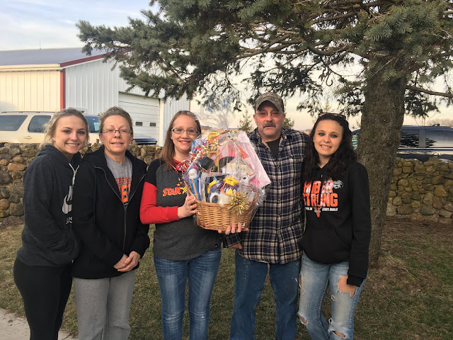 DarkeJournal.com: STAR 88.3 Gives Love to the Huber Family