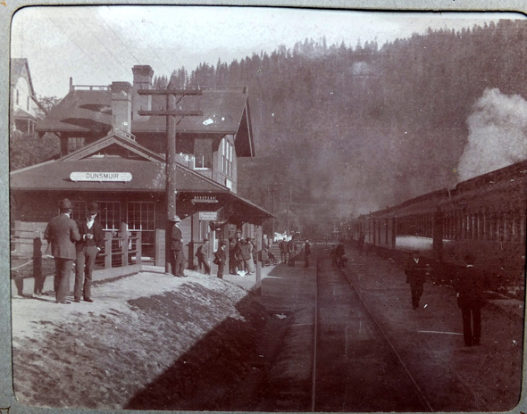 Dunsmuir History: Dunsmuir Railroad Depot