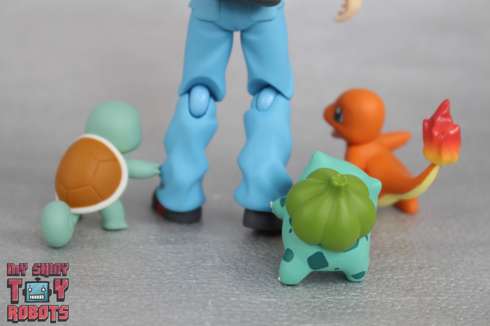 My Shiny Toy Robots: Toybox REVIEW: Figma Red