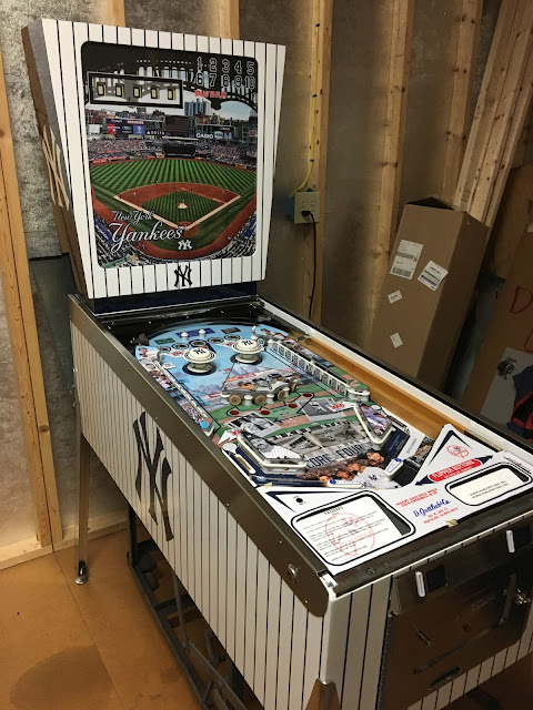 GameroomPinball.com: 9-1-2014 New England Patriots custom pinball