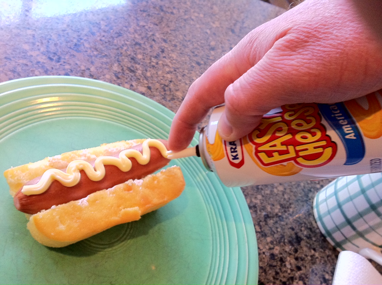 Woodsie Bake: TWINKIE WIENER SANDWICH!