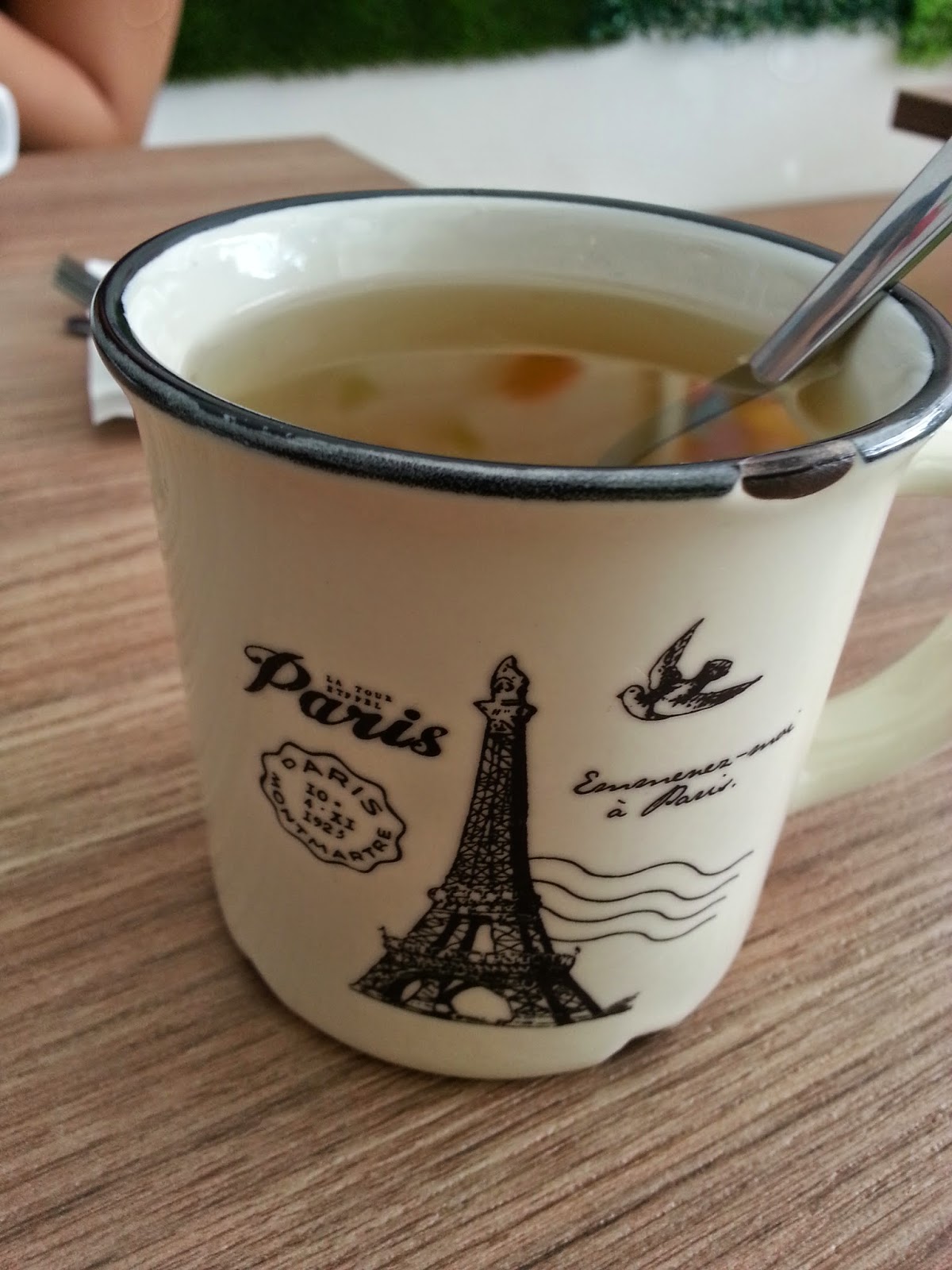 It's About Food!!: C'est La Vie Cafe & Restaurant @ Summerton