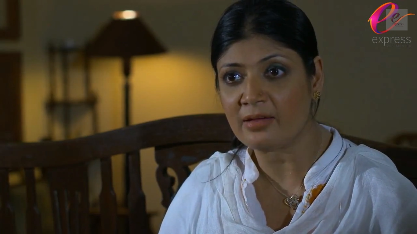 Nazli Nasar | MangoMag