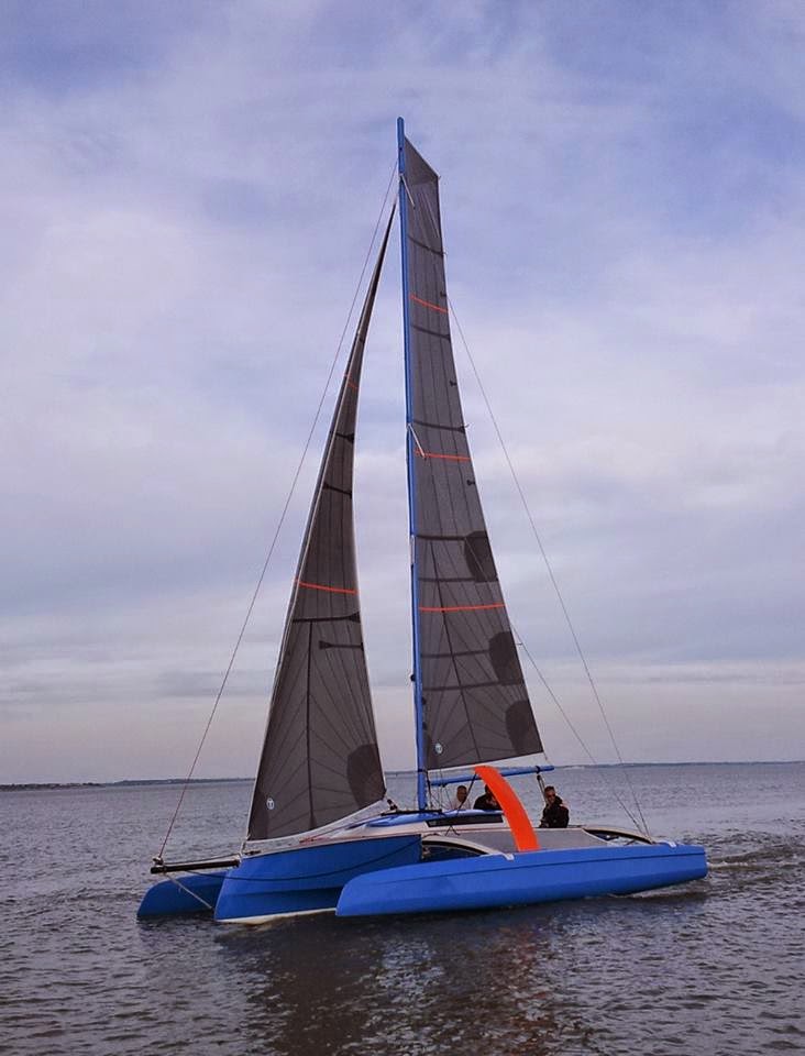 Trimaran Projects and Multihull News: Radikal T26 trimaran design ...