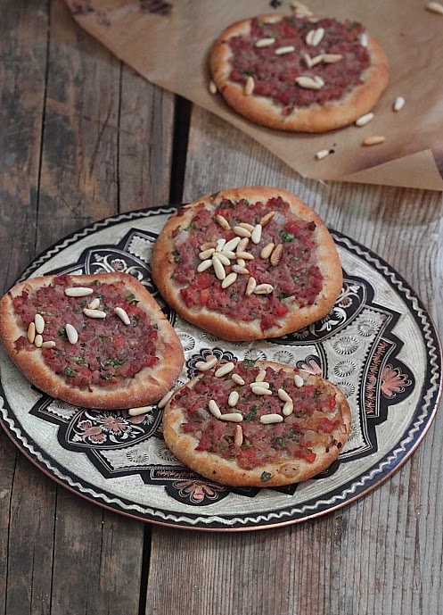 الصفيحة باللحم المفروم Safiha au sumac