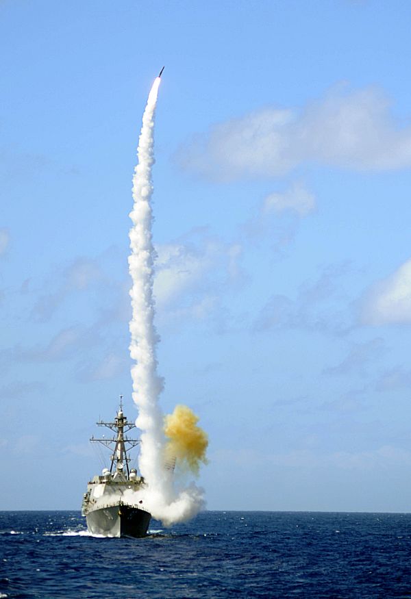 USS Chafee (DDG 90) Destroyer Fires Standard Missile SM-2 | Global ...