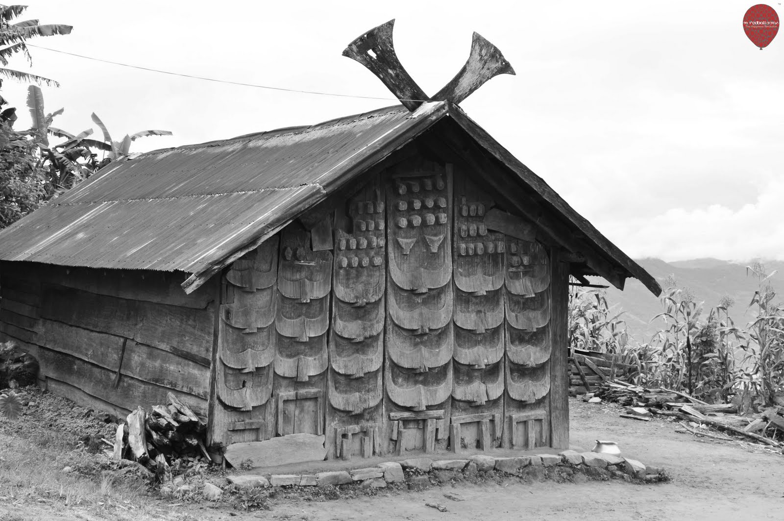 99 red balloons: Traditional Tangkhul Naga house in chingjaroi Village ...