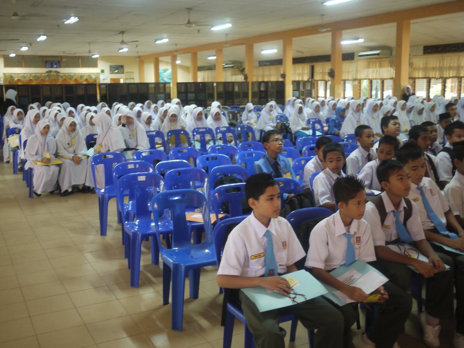 ALBUM BADAR SMKA WATANIAH MACHANG,KELANTAN.: Kem Cakna Solat 2011