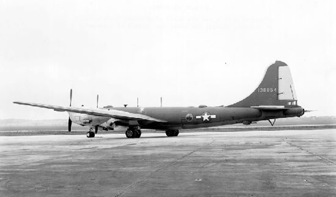 nhungdoicanh: Boeing XB-39 Superfortress
