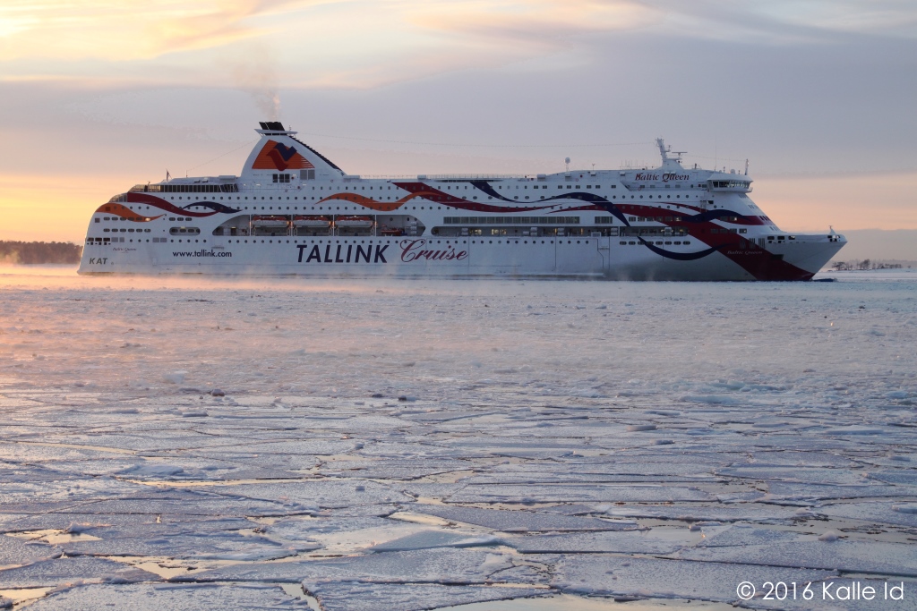 kships: Baltic Queen in Helsinki, 22 January 2016